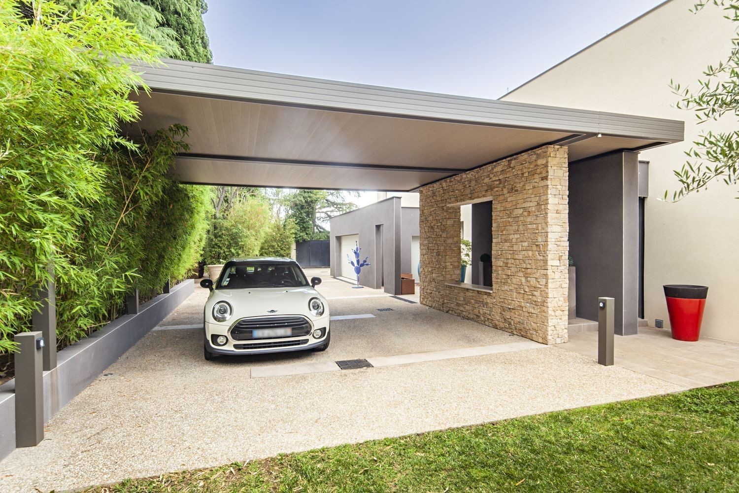 Pourquoi installer un carport ? – MCO